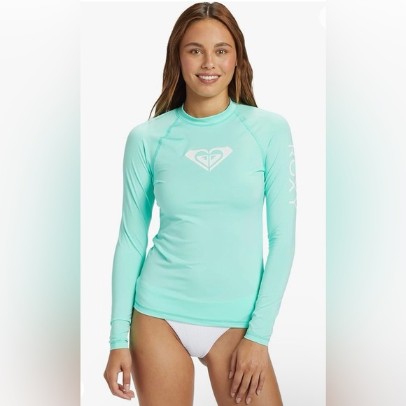 Roxy | Tops | Nwt Roxy Womens Standard Whole Hearted Long Sleeve Upf 5 Rashguard Small | Poshmark